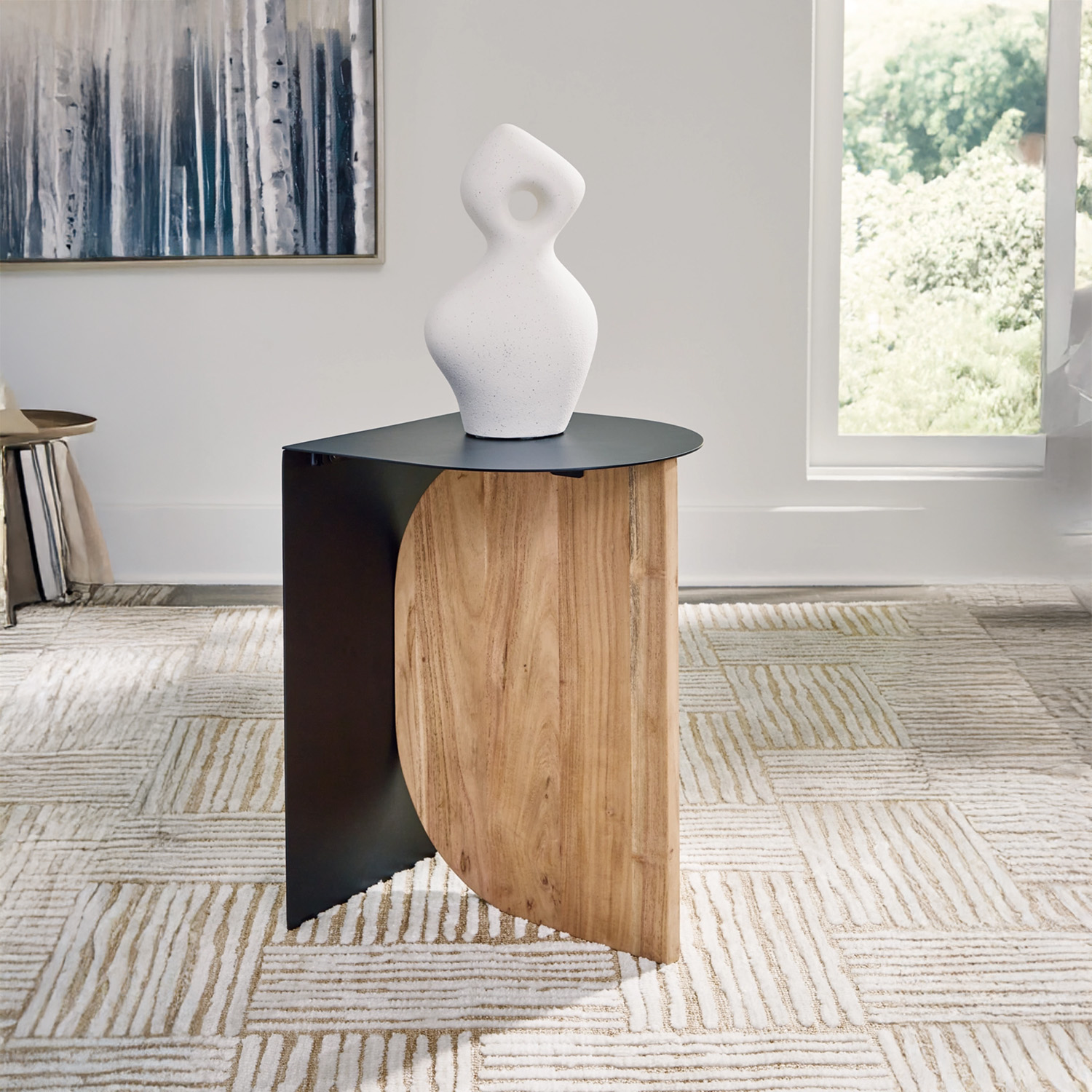 Ladgate Accent Table - Rita's Furniture & Decor | Owenton, KY